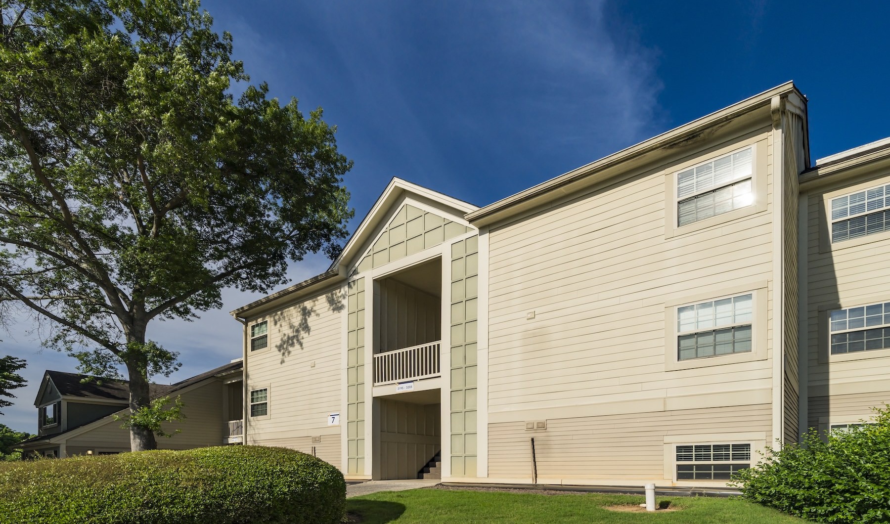 Pet-Friendly Apartments |Domain & Gateway at Cedar | Decatur, GA